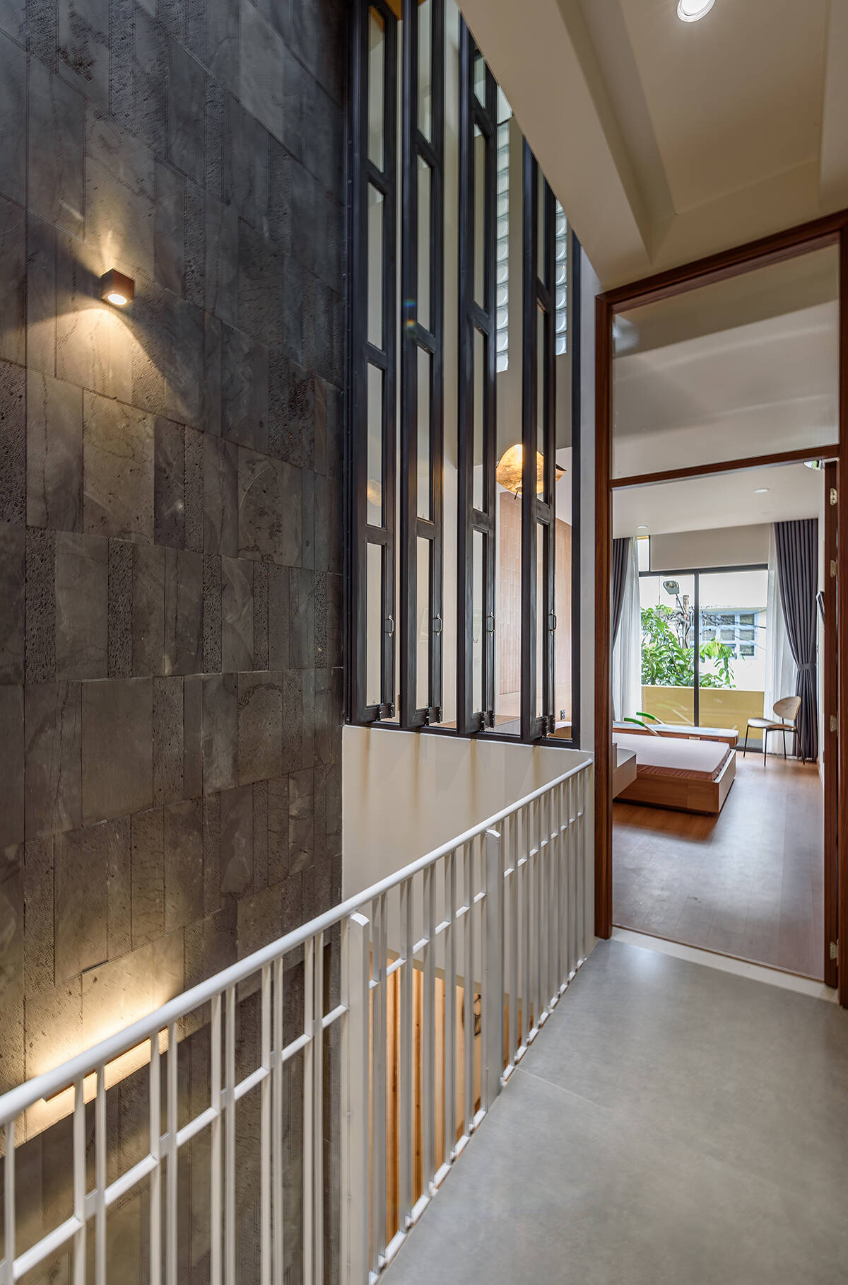 GH House: Không gian sống “hướng nội” đầy ánh sáng | Studio 10