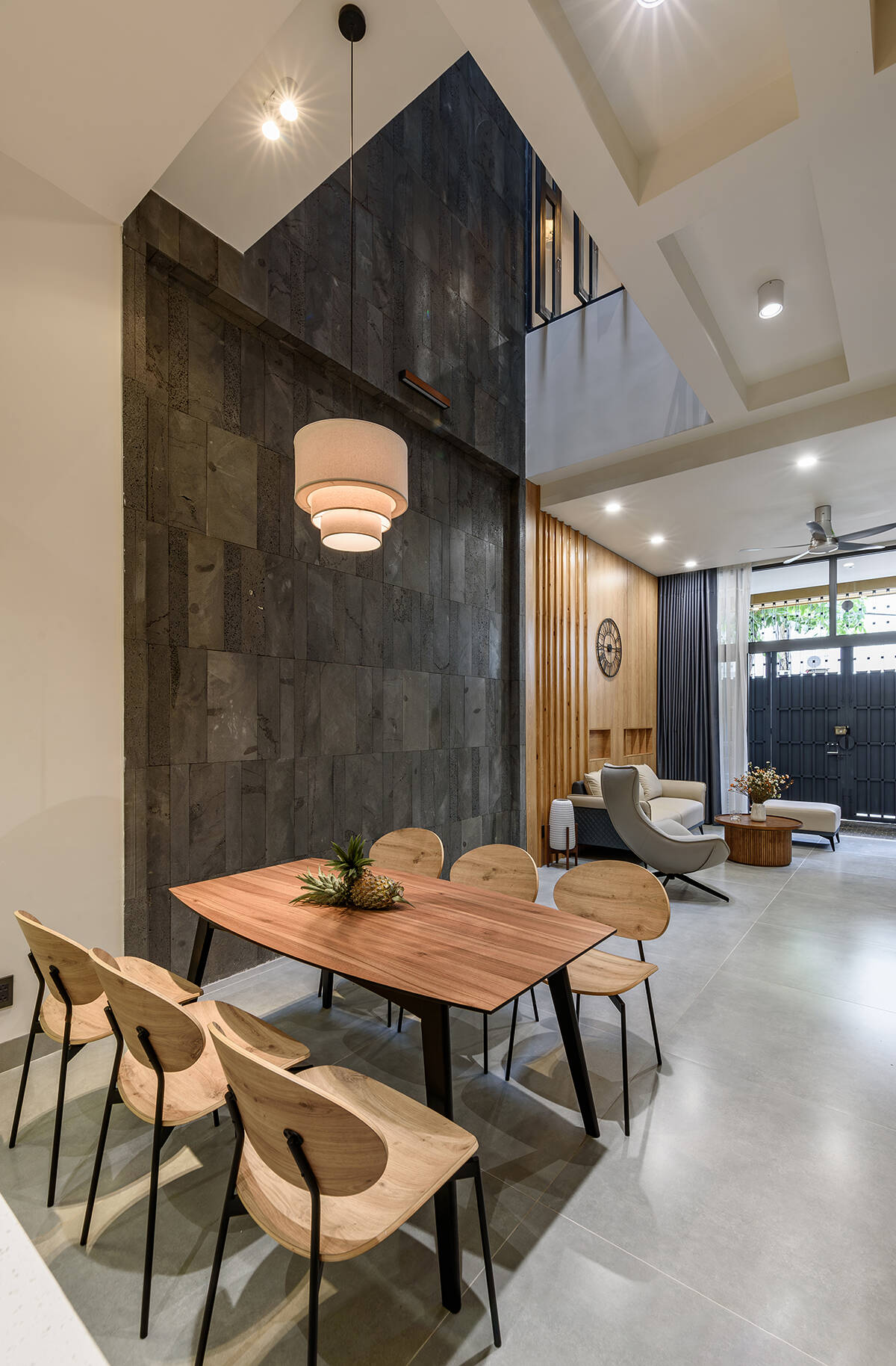 GH House: Không gian sống “hướng nội” đầy ánh sáng | Studio 10