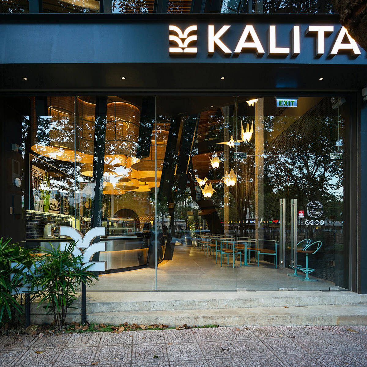 Kalita Coffee Shop - “Hang động” nơi thưởng thức cà phê, ánh sáng và sự ...