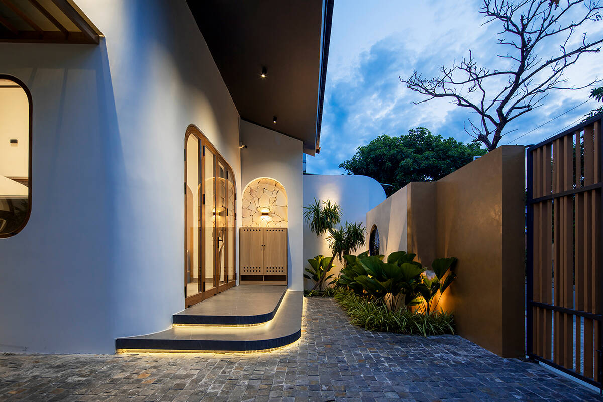 Pig & Ruby House: Ngôi nhà với hình khối mềm mại và tinh thần tối giản ...