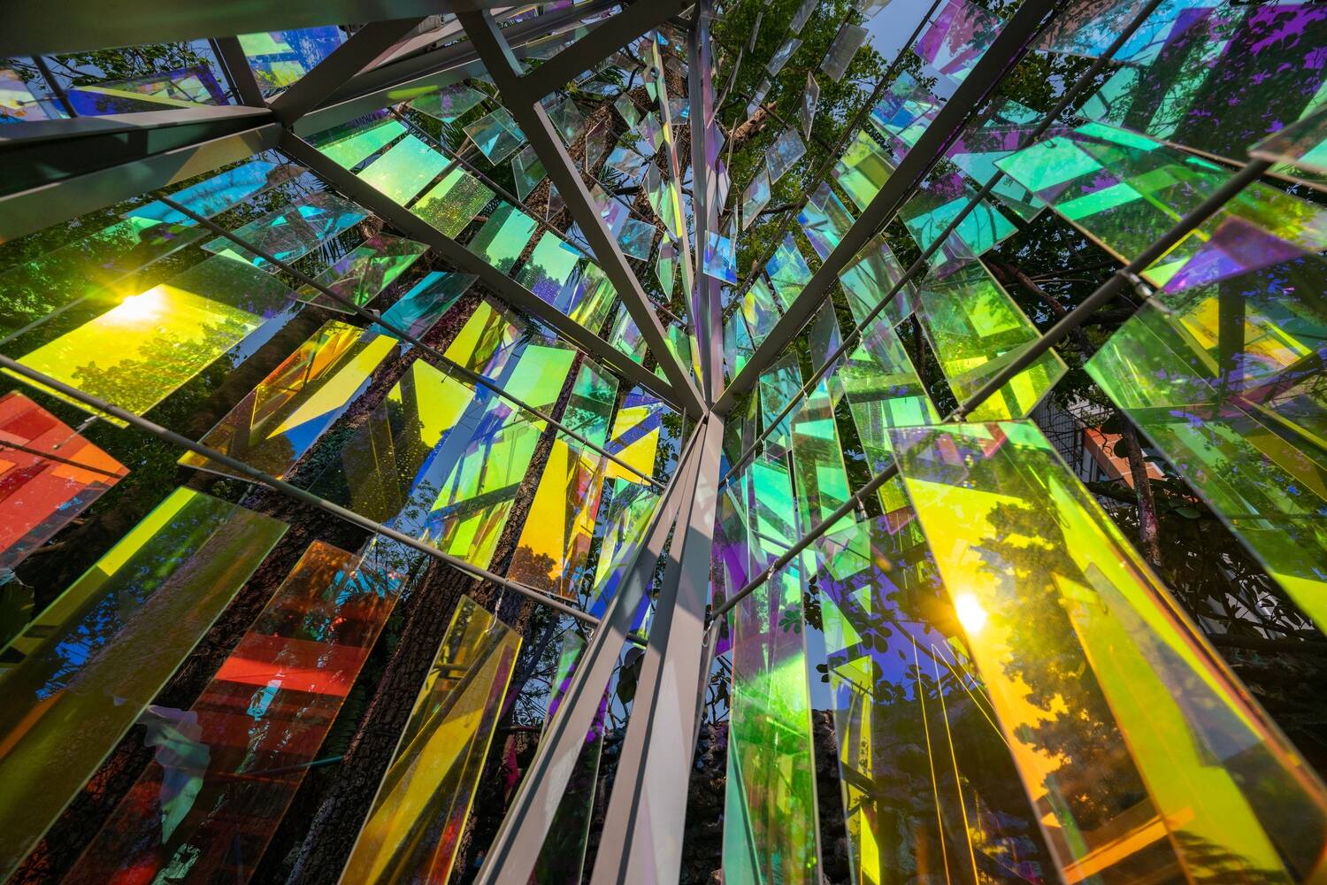 The Facets: Khúc xạ vẻ đẹp của đá quý | BBWORKSPACE