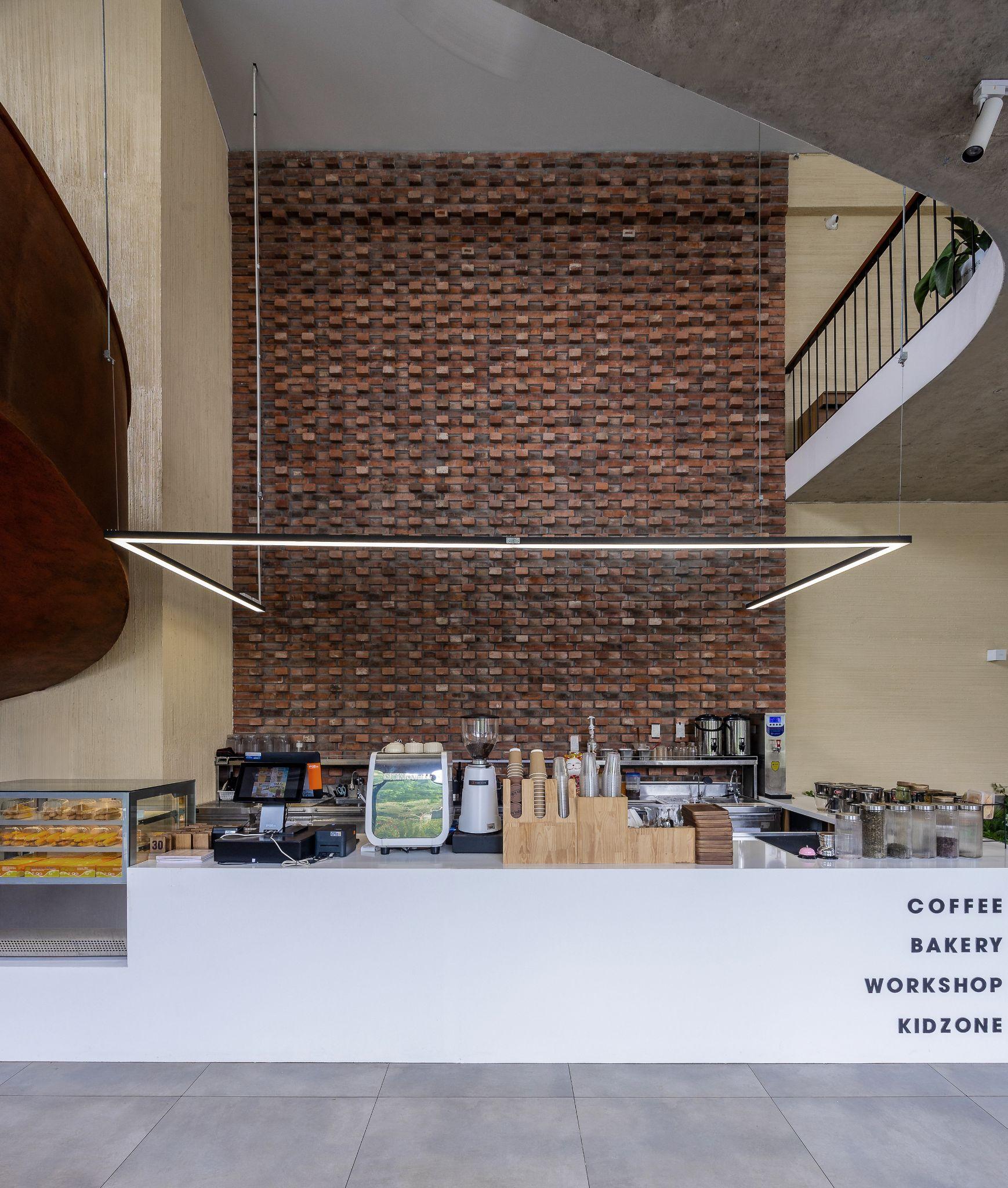 Kohi Coffee: Một ngôi nhà nhỏ bên hồ | X11 Design Studio