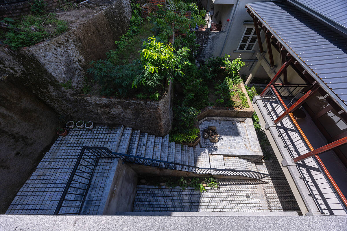 Ba House: Nhịp điệu sống dành cho ba thế hệ bên sườn đồi | TT.V Architects