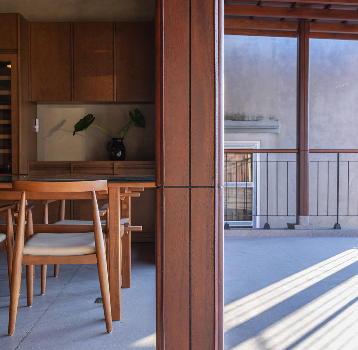 Ba House: Nhịp điệu sống dành cho ba thế hệ bên sườn đồi | TT.V Architects