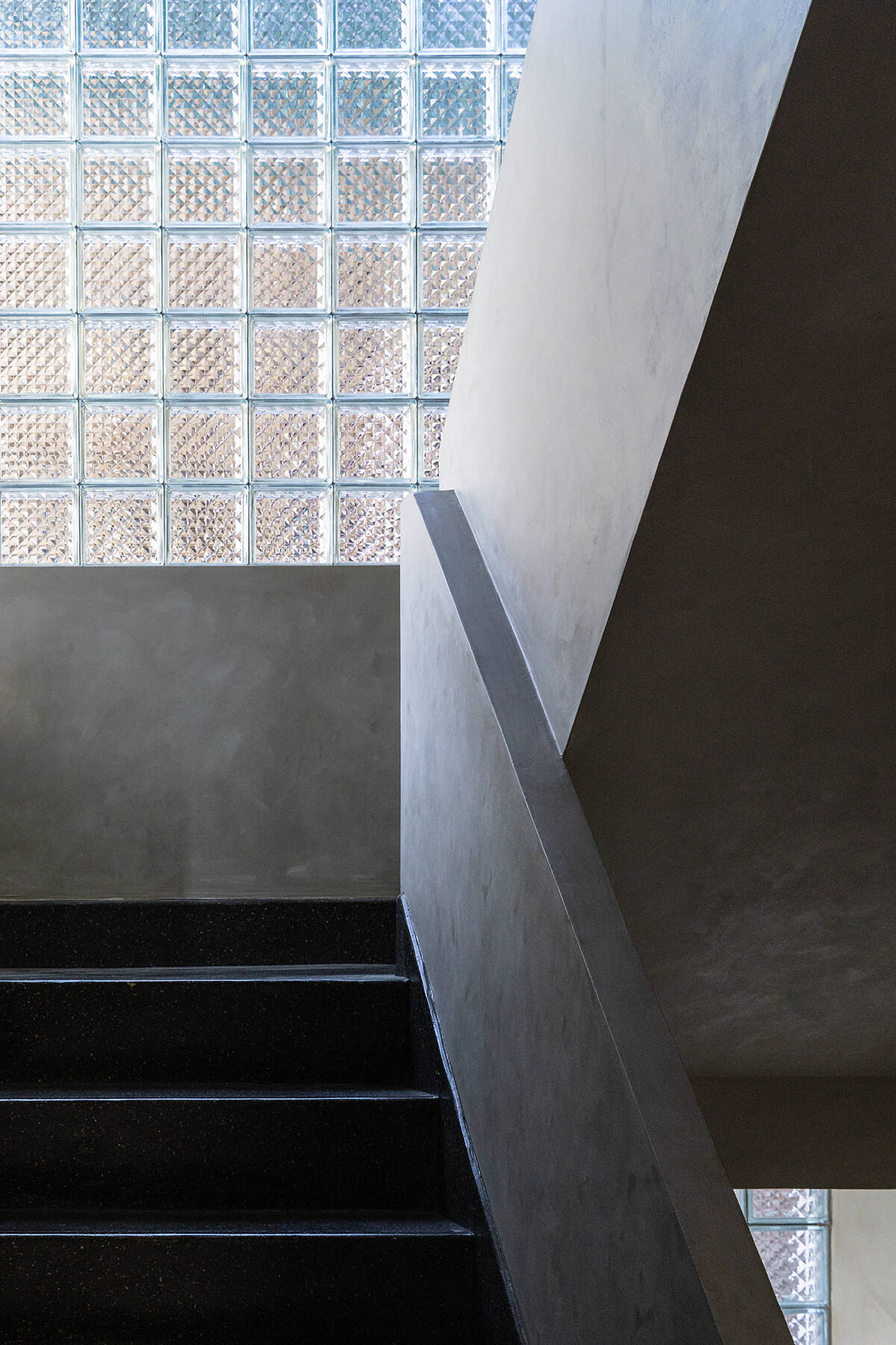 Ba House: Nhịp điệu sống dành cho ba thế hệ bên sườn đồi | TT.V Architects