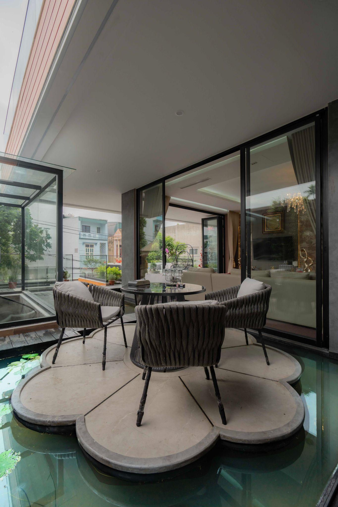 T-Green House - Nhà phố được tổ chức theo chiều đứng và lớp đệm xanh ...